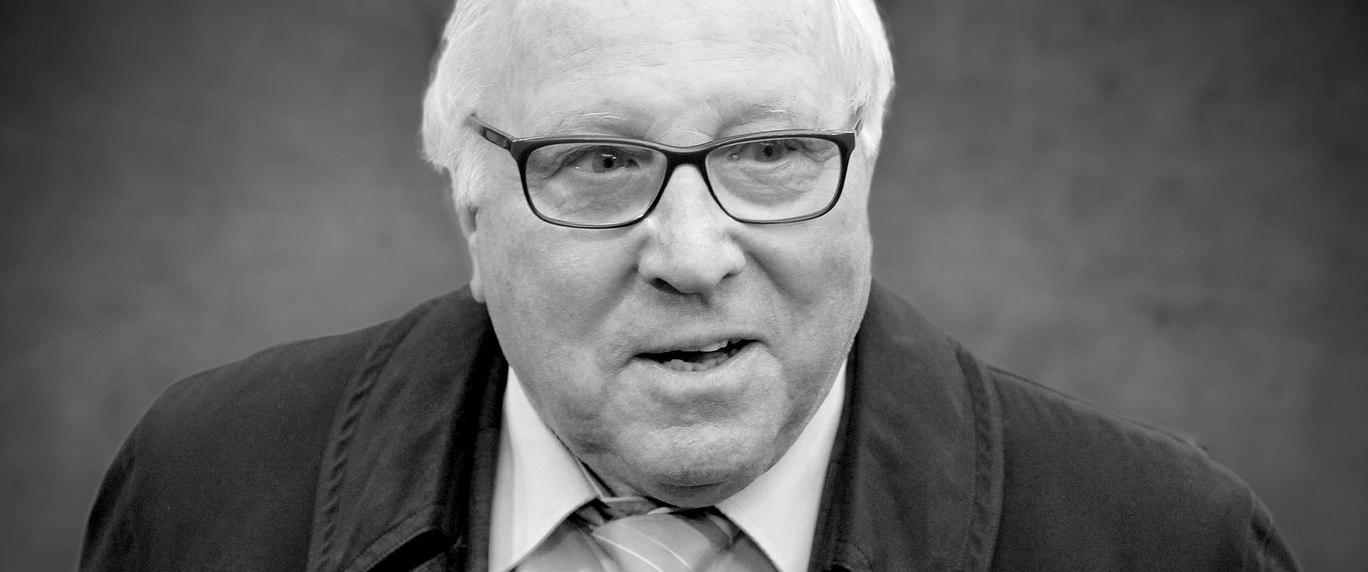 FUSSBALLIDOL UWE SEELER GESTORBEN - Medien - Über uns - Stiftung ...